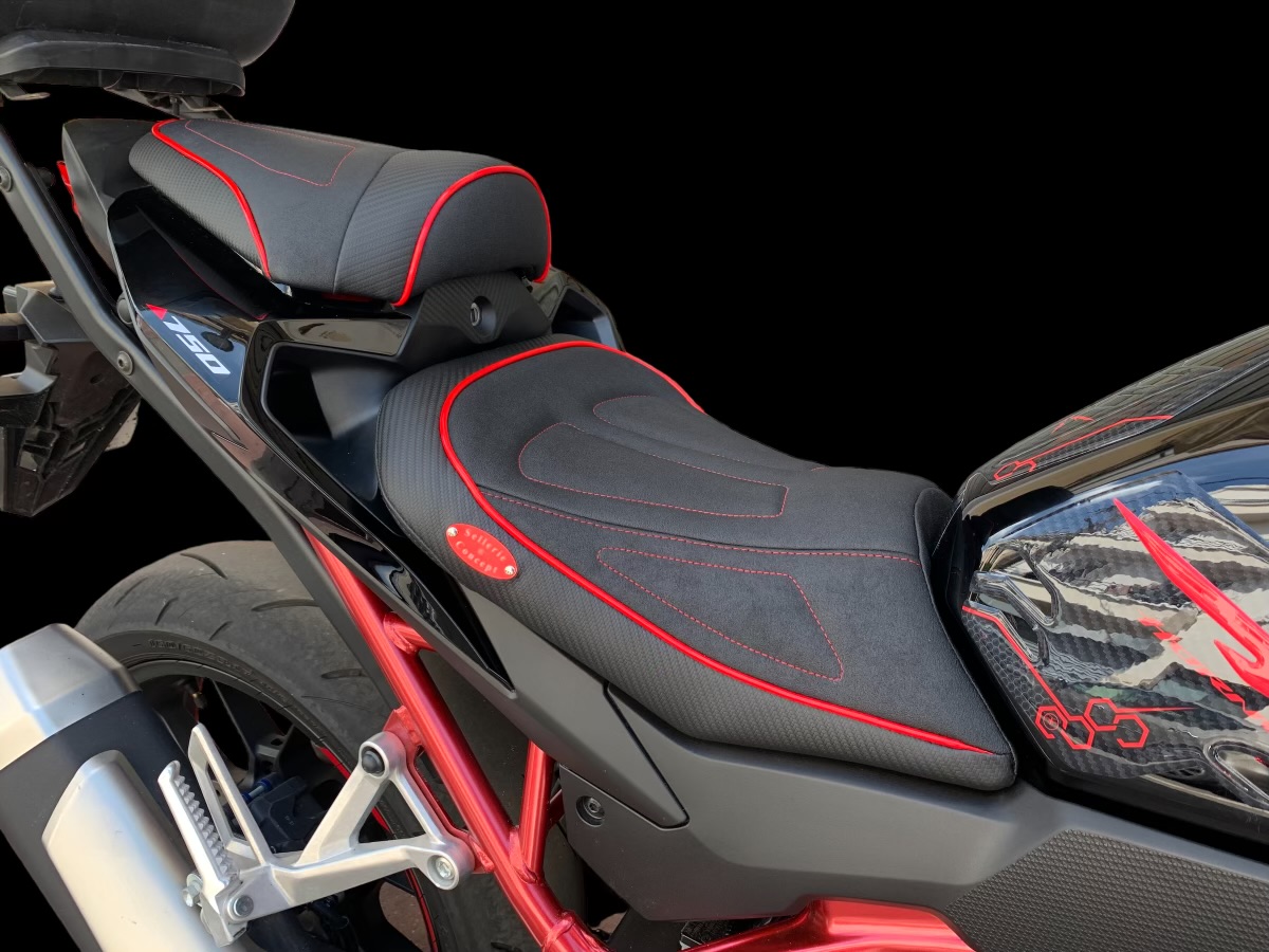 selle secondaire CB 750 HORNET